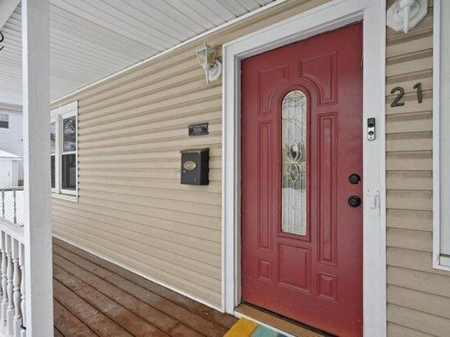 house with 3 bedroom, Nashua NH DS102284105