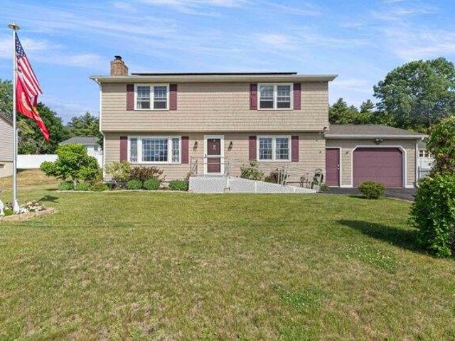 house with 3 bedroom, Nashua NH DS103444232