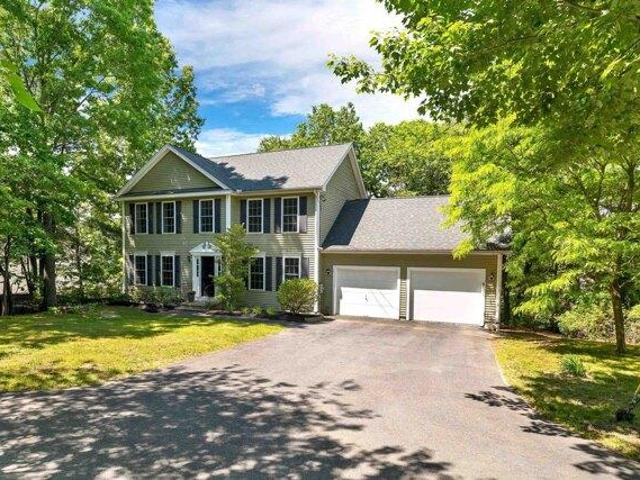 house with 3 bedroom, Nashua NH DS103851889