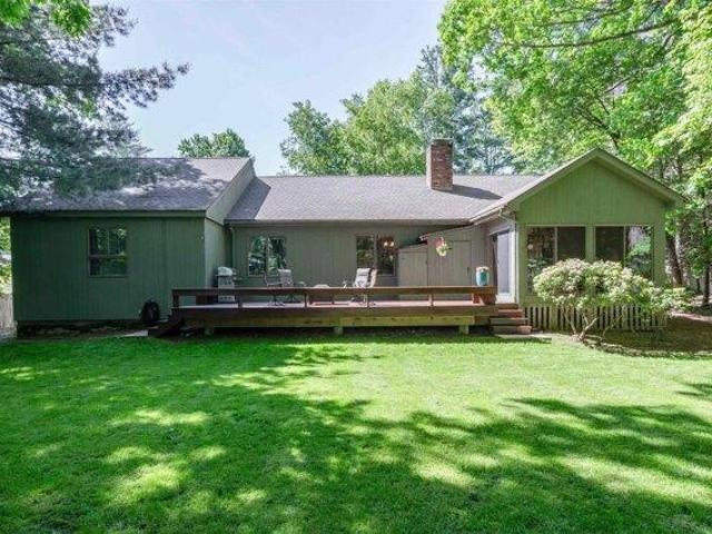 house with 3 bedroom, Nashua NH DS103074908