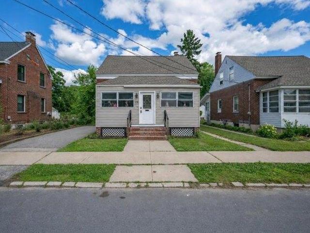 house with 3 bedroom, Nashua NH DS104076189