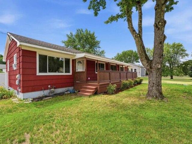 house with 3 bedroom, Nashua NH DS104113633