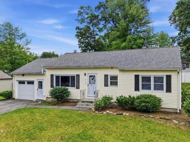 house with 3 bedroom, Nashua NH DS104114339