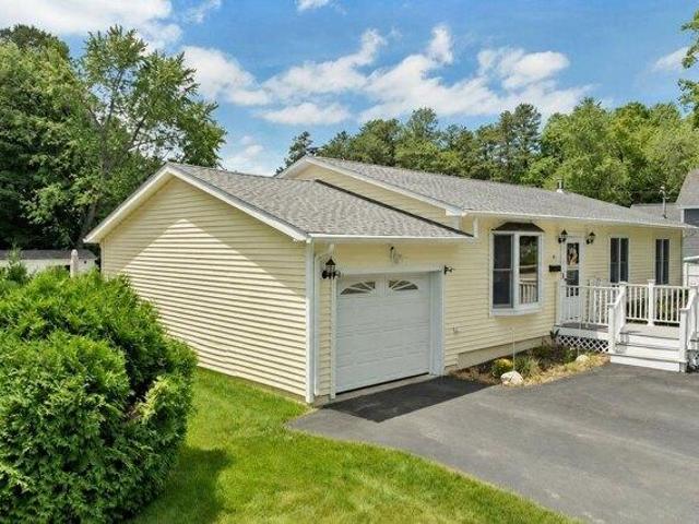 house with 3 bedroom, Nashua NH DS104150285