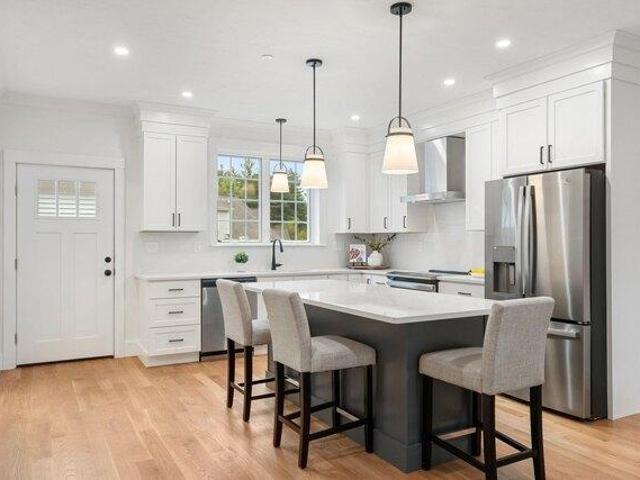 house with 3 bedroom, Nashua NH DS104374879