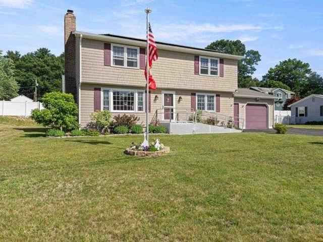 house with 3 bedroom, Nashua NH ES103444232