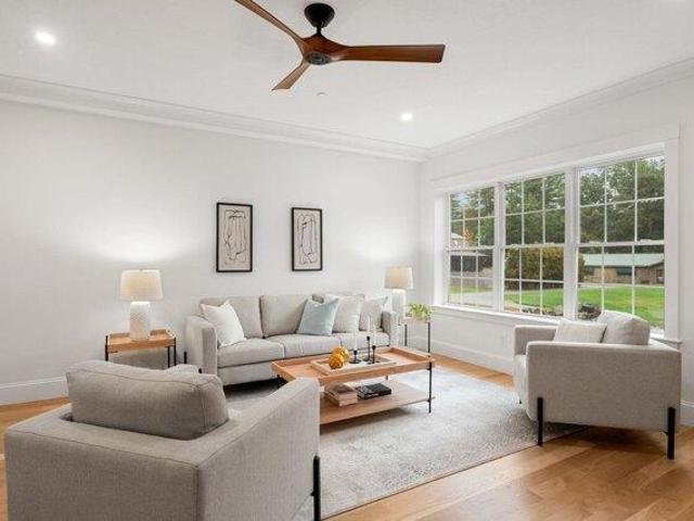 house with 3 bedroom, Nashua NH ES103850663
