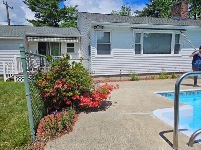 house with 3 bedroom, Nashua NH ES103887809