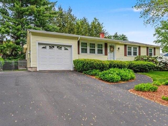 house with 3 bedroom, Nashua NH ES103072095