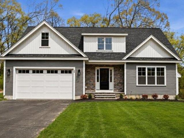 house with 3 bedroom, Nashua NH ES103074028