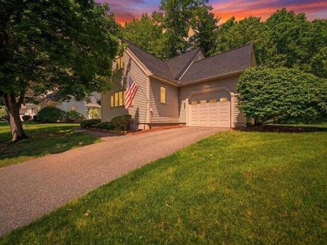 house with 3 bedroom, Nashua NH ES103098410