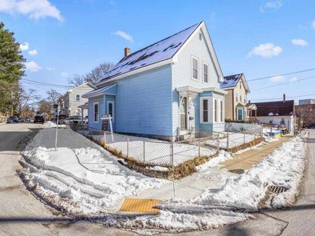 house with 3 bedroom, Nashua NH ES103184504