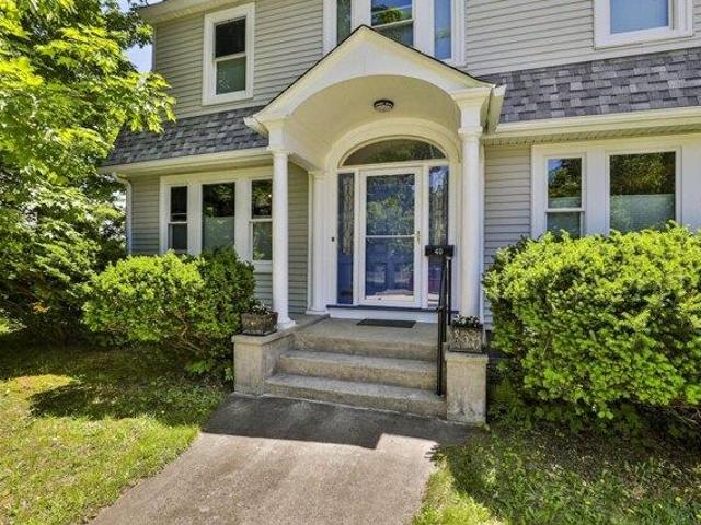 house with 3 bedroom, Nashua NH ES103249699