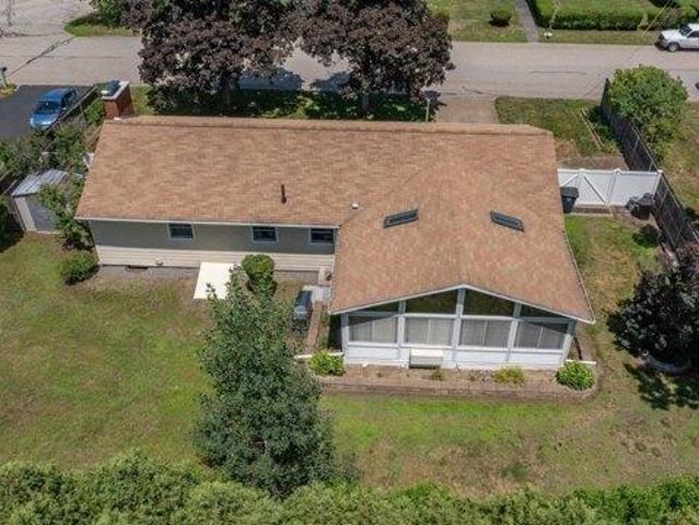 house with 3 bedroom, Nashua NH ES104444487
