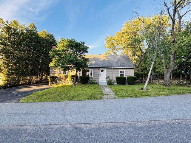 house with 3 bedroom, Nashua NH ES104790711