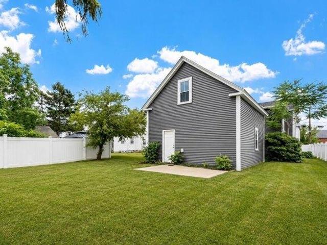 house with 3 bedroom, Nashua NH ES104791074