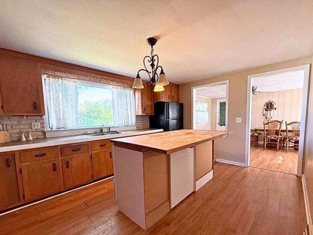 house with 3 bedroom, Nashua NH ES105425556