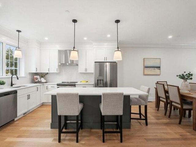 house with 3 bedroom, Nashua NH ES105080635