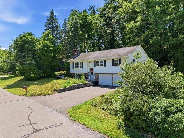 house with 3 bedroom, Nashua NH ES105093447