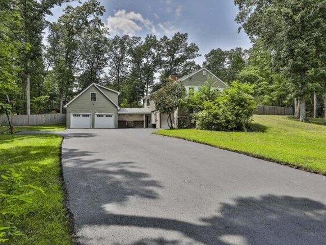 house with 3 bedroom, Nashua NH ES105094473