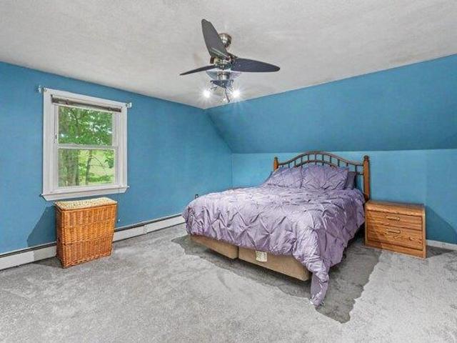 house with 3 bedroom, Nashua NH ES105157105