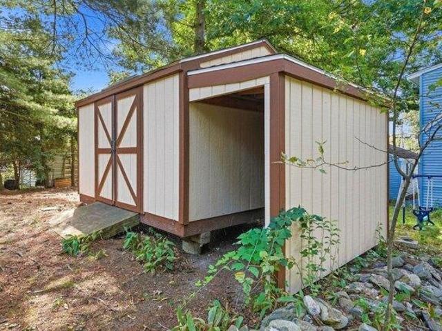 house with 3 bedroom, Nashua NH ES105229815