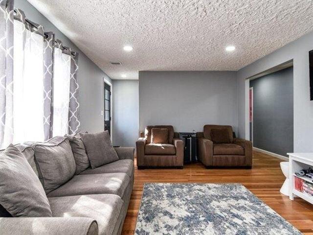 house with 3 bedroom, Natick MA DLS102409075