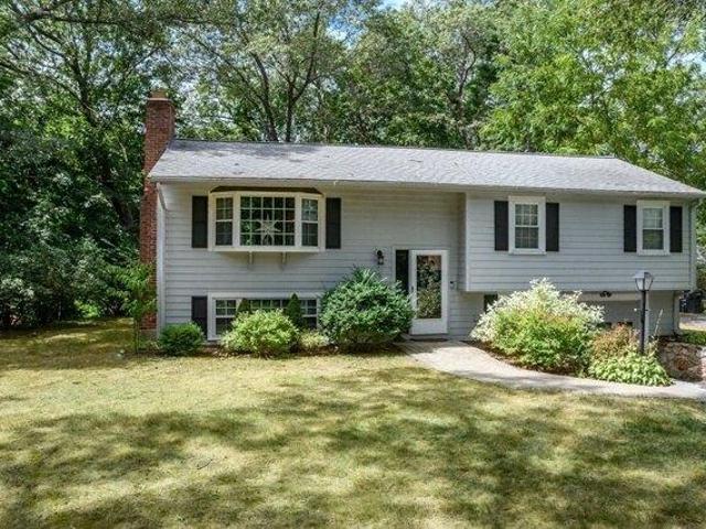 house with 3 bedroom, Natick MA DLS102594945