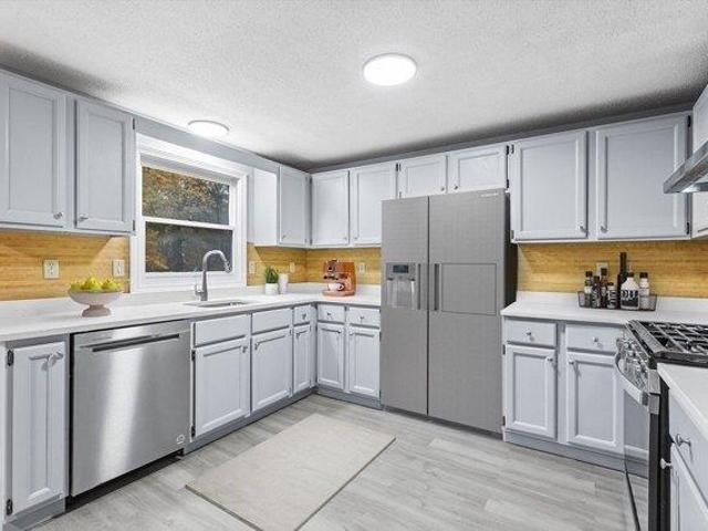 house with 3 bedroom, Natick MA DLS102776277