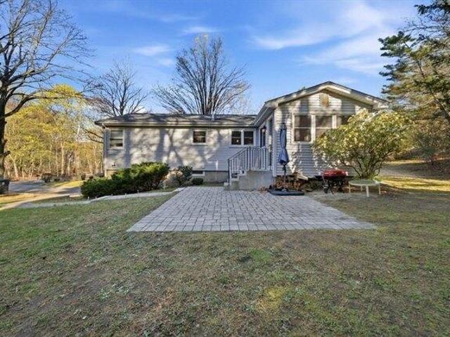 house with 3 bedroom, Natick MA DLS102959647