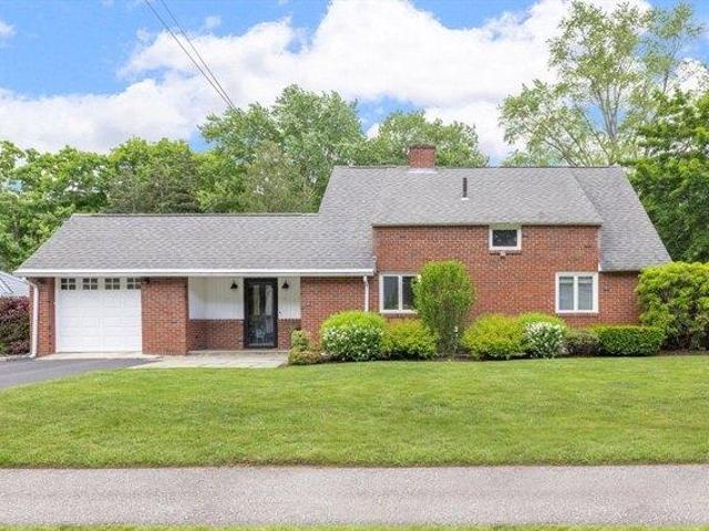 house with 3 bedroom, Natick MA ES103662654