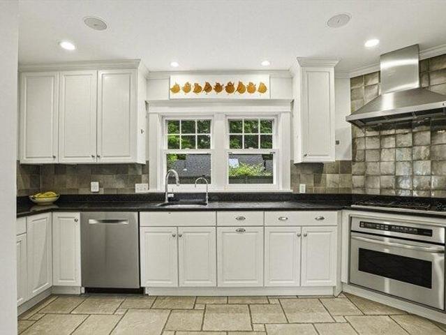 house with 3 bedroom, Natick MA ES103187071