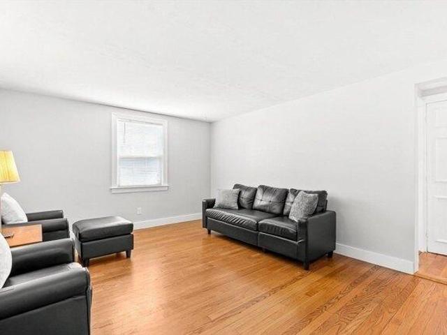 house with 3 bedroom, Natick MA ES104079055