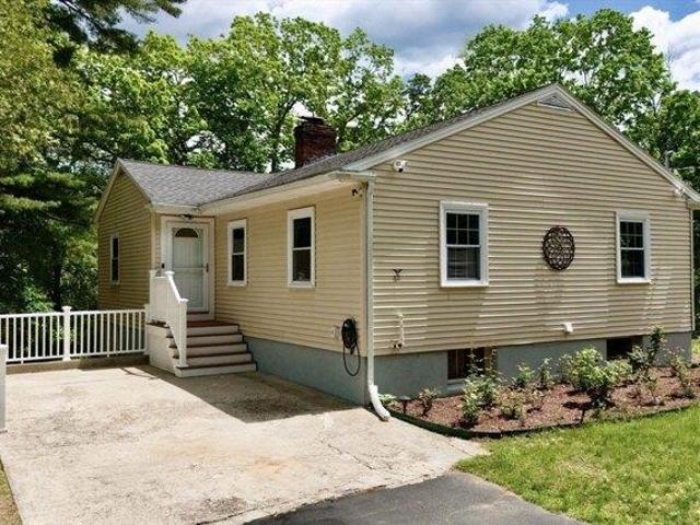 house with 3 bedroom, Natick MA ES105061610