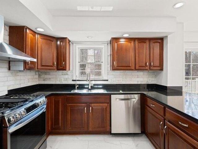 house with 3 bedroom, Natick MA ES105082828