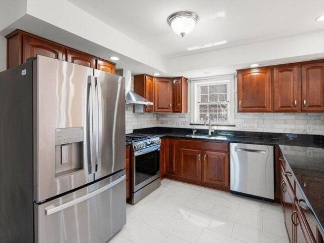 house with 3 bedroom, Natick MA ES105240575