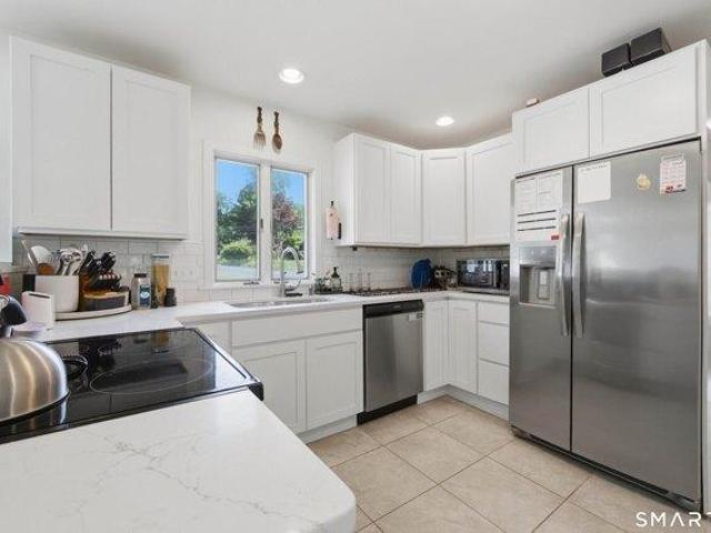 house with 3 bedroom, Naugatuck CT DLS102778848
