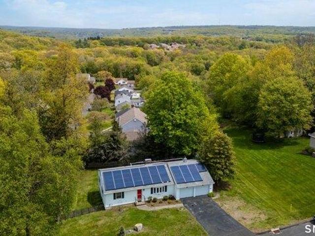 house with 3 bedroom, Naugatuck CT DLS103069476