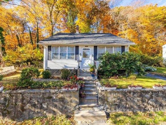 house with 3 bedroom, Naugatuck CT DS88553072