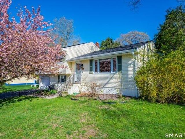 house with 3 bedroom, Naugatuck CT DS102063364