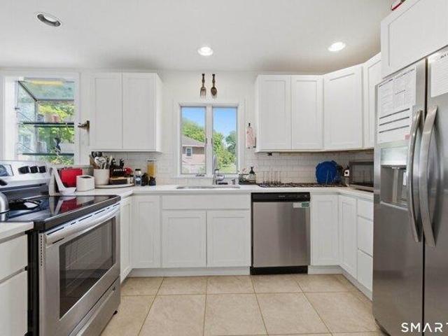 house with 3 bedroom, Naugatuck CT ES103438626