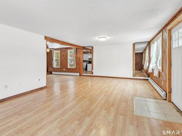 house with 3 bedroom, Naugatuck CT ES103438101
