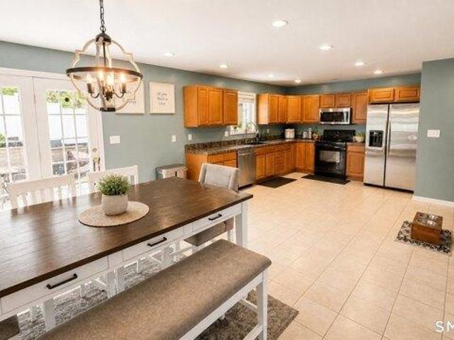 house with 3 bedroom, Naugatuck CT ES103438122