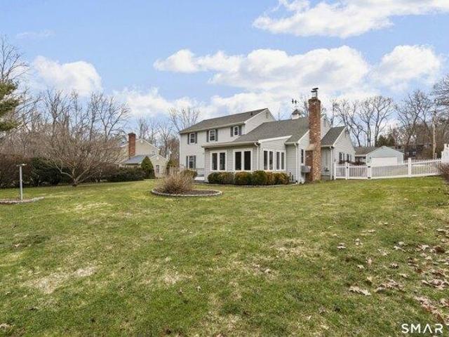 house with 3 bedroom, Naugatuck CT ES103099655