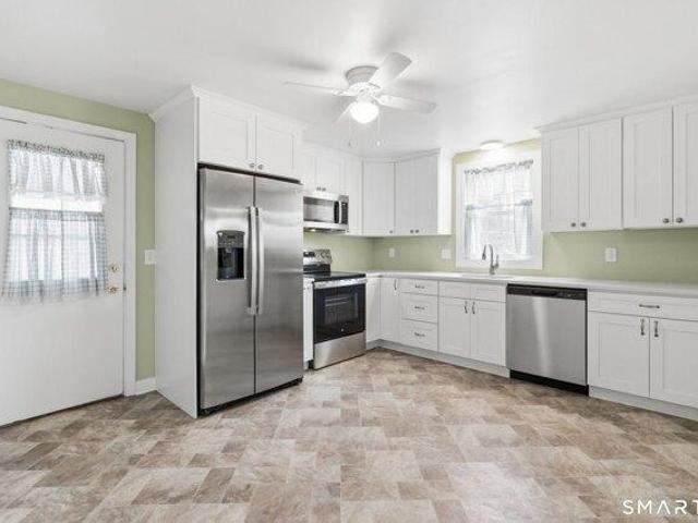 house with 3 bedroom, Naugatuck CT ES103099152