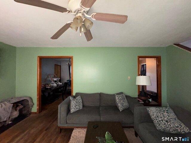 house with 3 bedroom, Naugatuck CT ES104444470