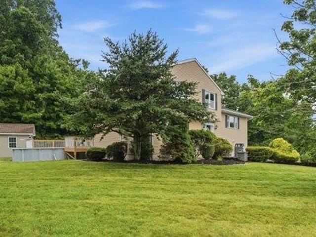 house with 3 bedroom, Naugatuck CT ES104482121