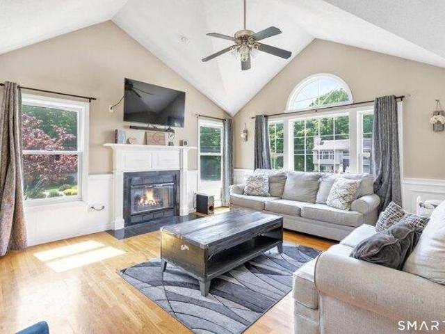house with 3 bedroom, Naugatuck CT ES104515292