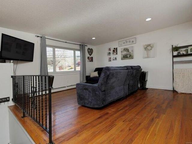 house with 3 bedroom, Naugatuck CT ES104149612