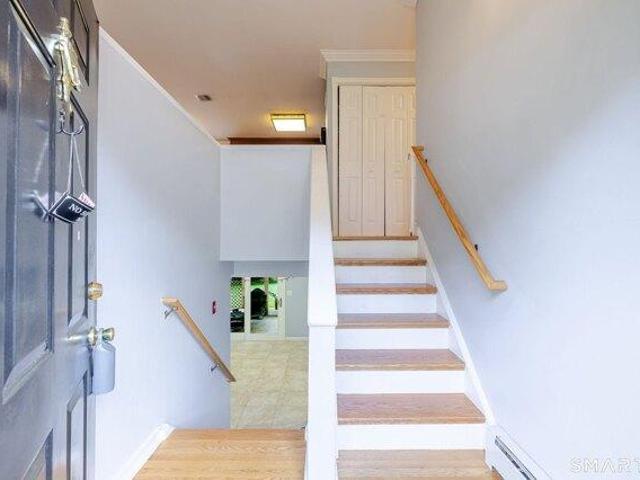 house with 3 bedroom, Naugatuck CT ES104150722